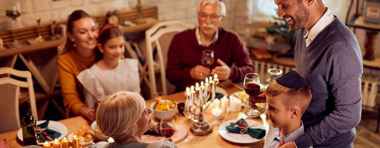 Holiday Finance Budgeting Tips to Ease Your Financial Stress